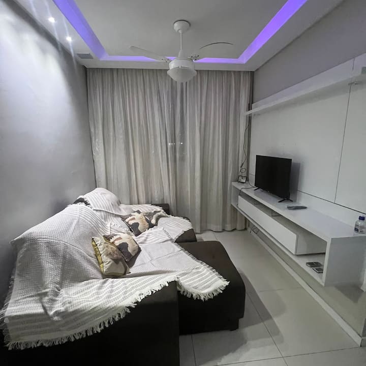 Apto Com Piscina ( 2 Quartos C/ Suíte) 2 Vagas - Serra