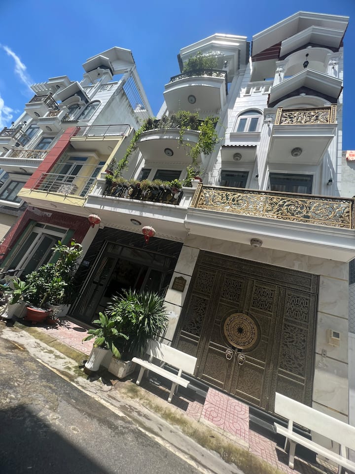 Full House Homestay - Ho Chi Minh City