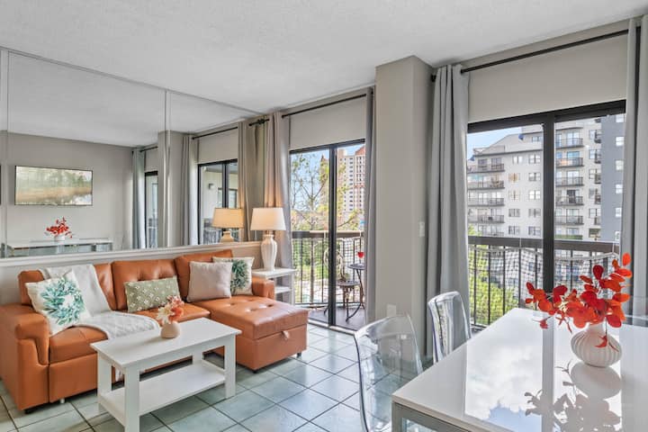 #1604 Lakeview 2/2 Condo Next To I-drive/universal - Orlando