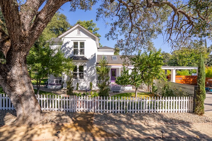 Modern Victorian! Walk Downtown W/firepit Tesla Cg - Paso Robles, CA