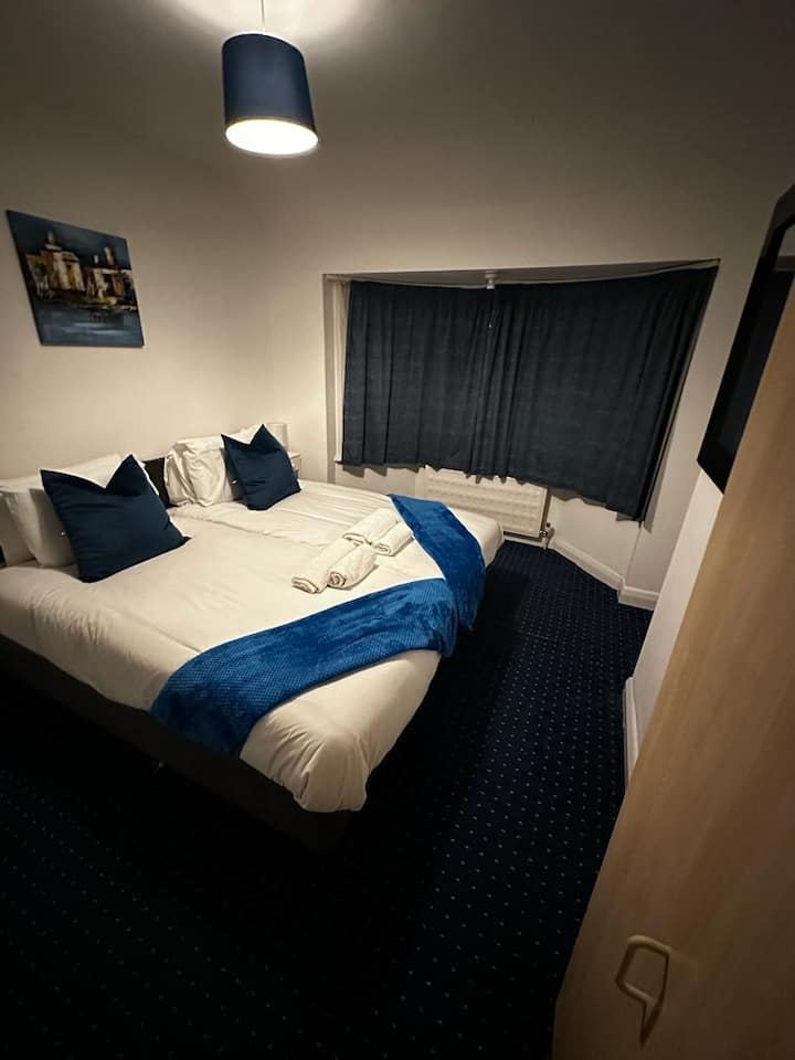 Stunning 3 Bed Gem In Edmonton - Leyton