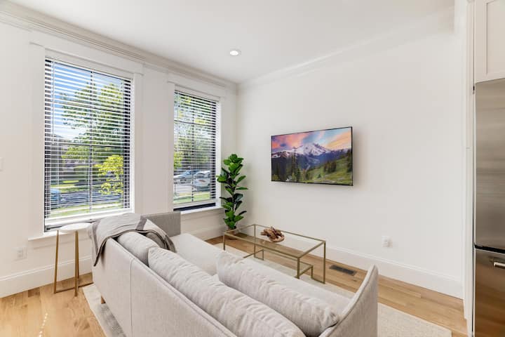 Beautiful New 3br Home In Alexandria-walk To Metro - Alexandria, VA
