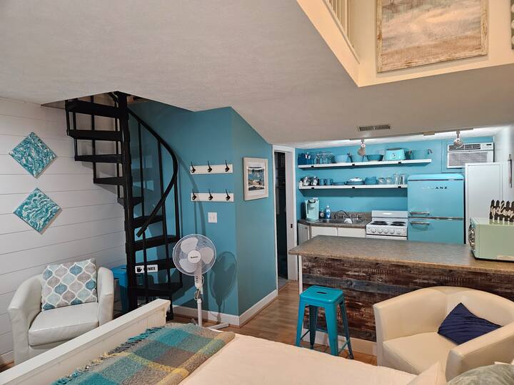 Vintage Retro Retreat Escape To Downtown Saugatuck - Douglas, MI