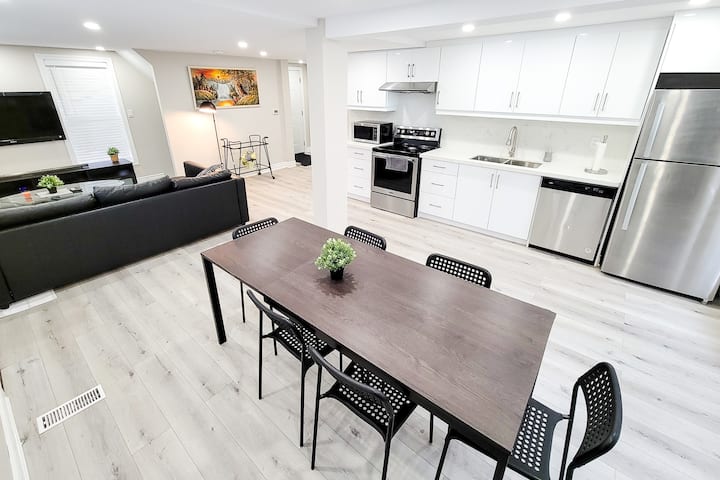 Modern Residence Close To Falls - Niagara Falls
