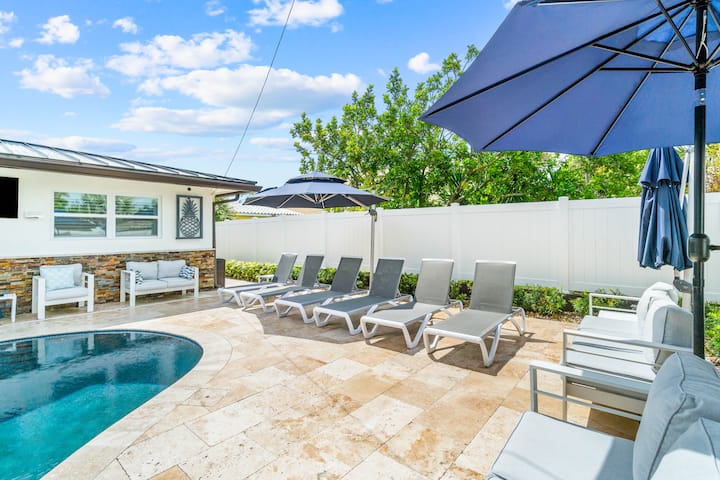 Cute Beach Unit With Pool & Bbq Unit 1 - Lauderdale-by-the-Sea, FL