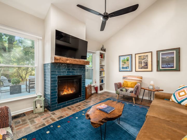 Luxe 1940s Cottage - Walk Downtown - Ashville, OH