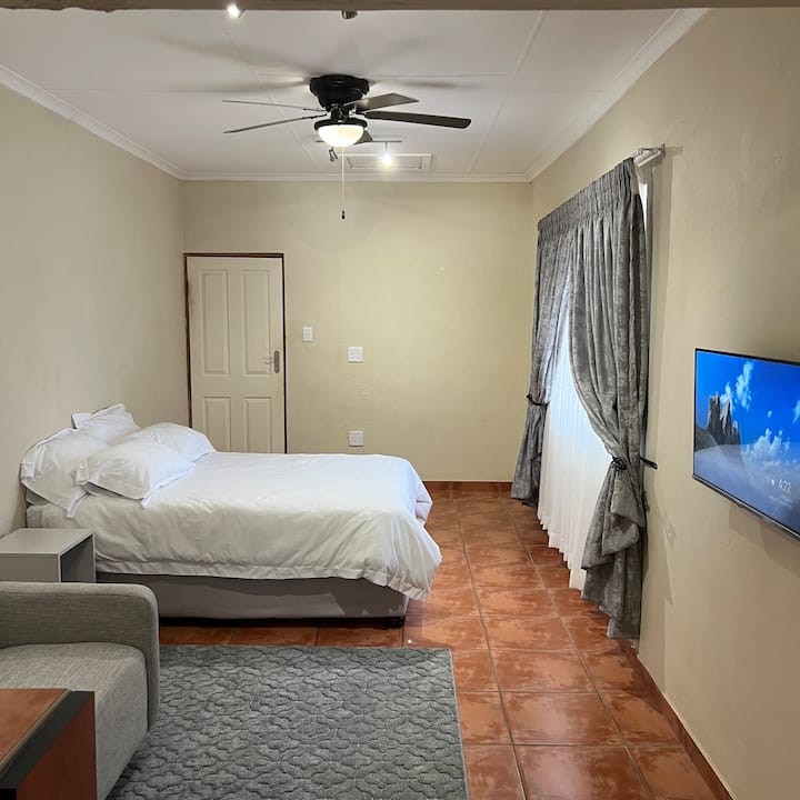 Your Conveniently Located Comfortable Studio - Mbombela