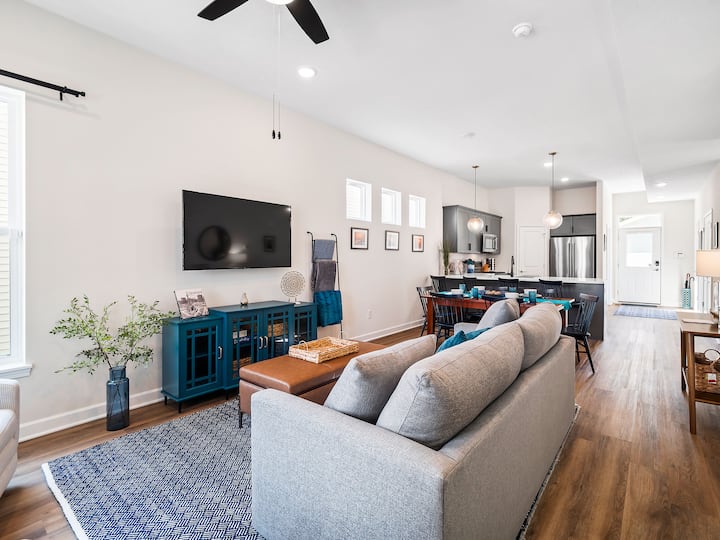 Entire New Home Walk To Cle Clinic - Cleveland, OH