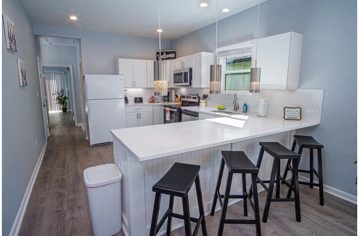 Spectacular New 4br And New Gh Near Dt/ Riverwalk! - San Antonio