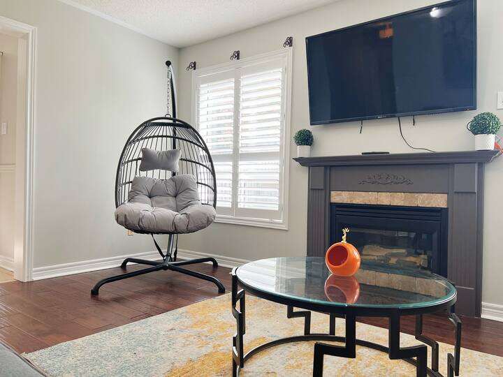 Whitby House Vacation Rentals - Ontario, Canada | Airbnb