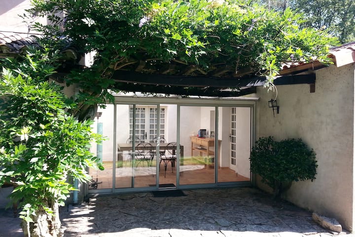 Appartement De Deux Chambres - Proche Puy Du Fou - Mortagne-sur-Sèvre