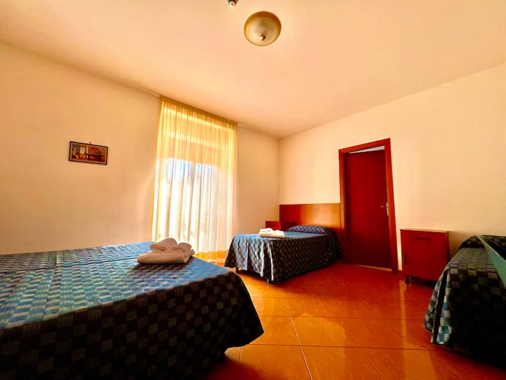 Nr Viterbo Hotels - Quintupla - Viterbo