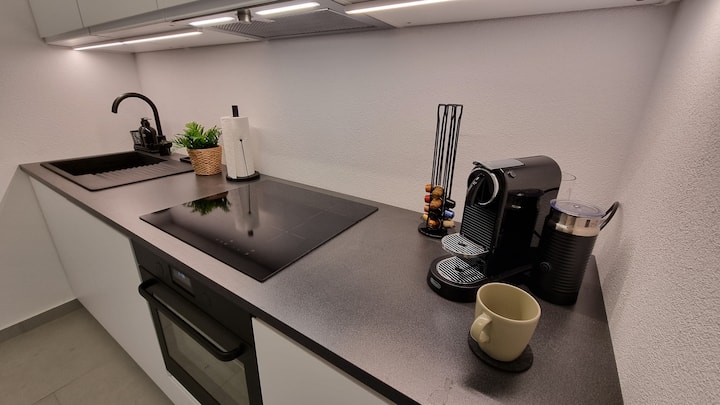 Stylisches Apartment In Zentraler Lage Mit Balkon - Karlsruhe