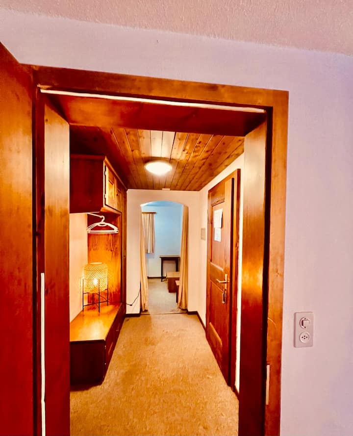 Entire Hotel+ Restaurant+garden+parking, Wef-2026 - Arosa