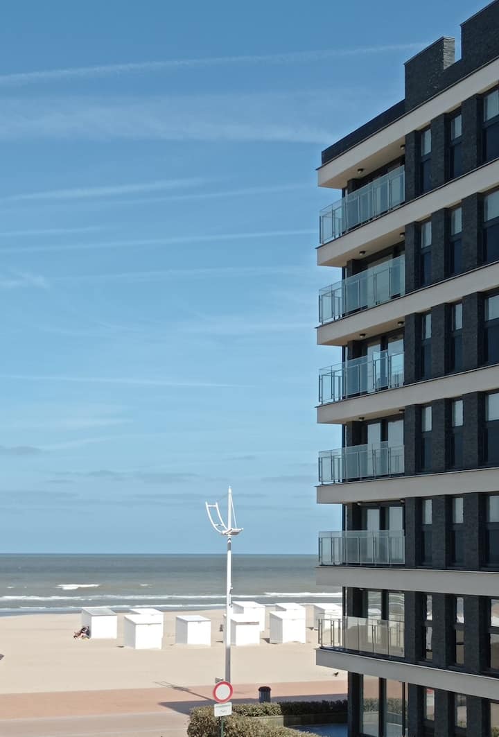 Helena's Haven; Rustig; Lichtrijk, Zicht Op Zee. - Koksijde