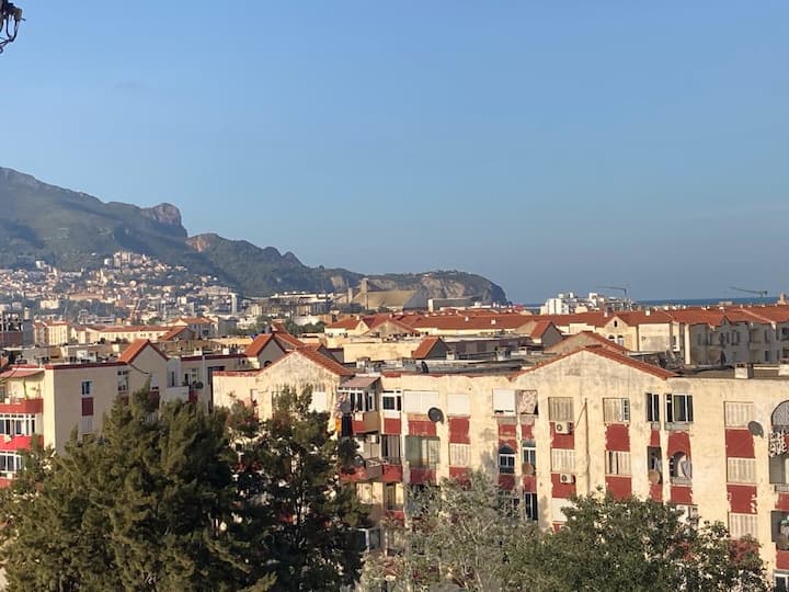 Logement F4 Meublé De 124 Mètre Carré, 2 Façades. - Béjaïa