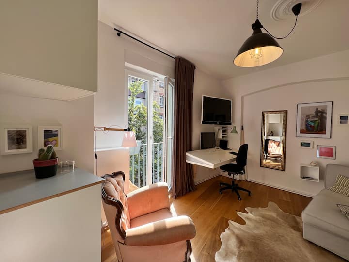 Urban "Micro-apartment" - Perfect For Home Office - Stuttgart