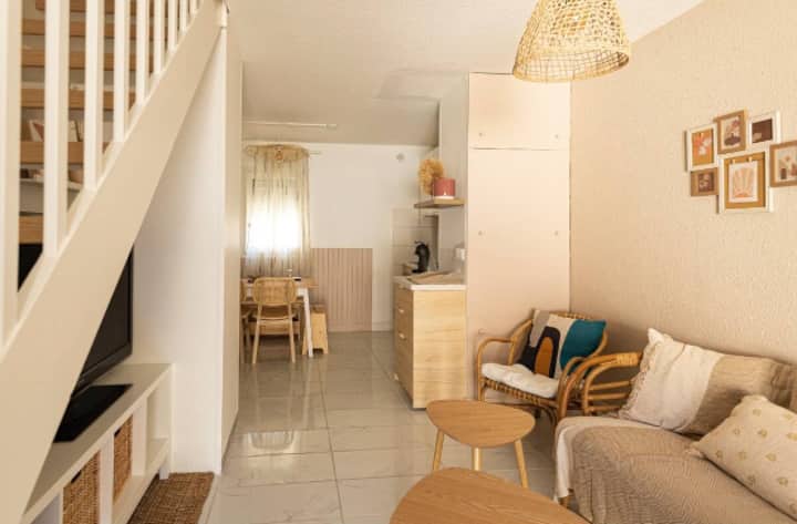 Charmante Maison : Terrasse - Clim - Parking - Le Grau-du-Roi