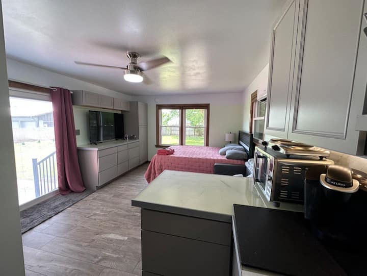 Home In Washington - Suite B - Washington