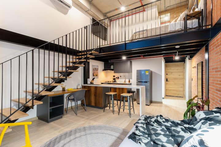 Designed Loft In Medellín Downtown Wifi & A/c. L12 - Medellín