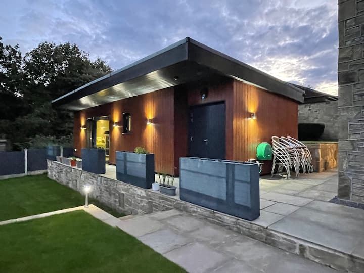 The ‘Shed’ - Summer House - Huddersfield