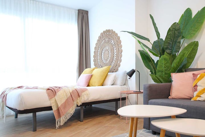 Moderno Estudio En Torremolinos - トレモリーノス