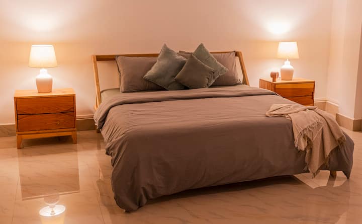 Sewaro Homestay, Vista Queen - Aizawl