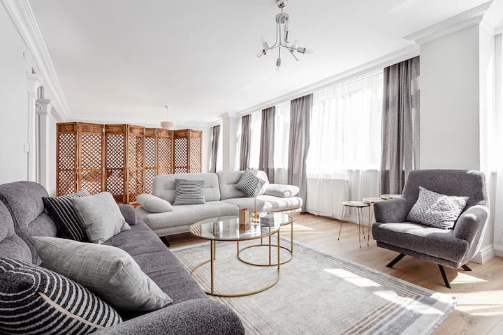 Modern &Spacious 4br-2ba.  Main Street Metro &Lift - イスタンブール