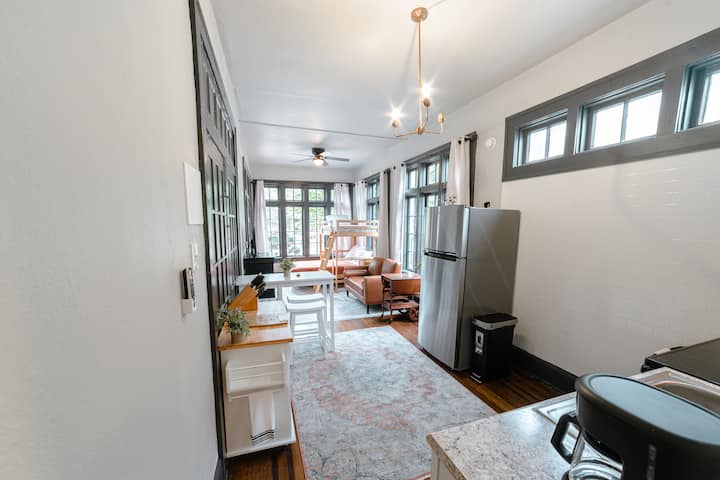 Sweet Deeana - The Historic Downtown Mobile Suite - Mobile, AL