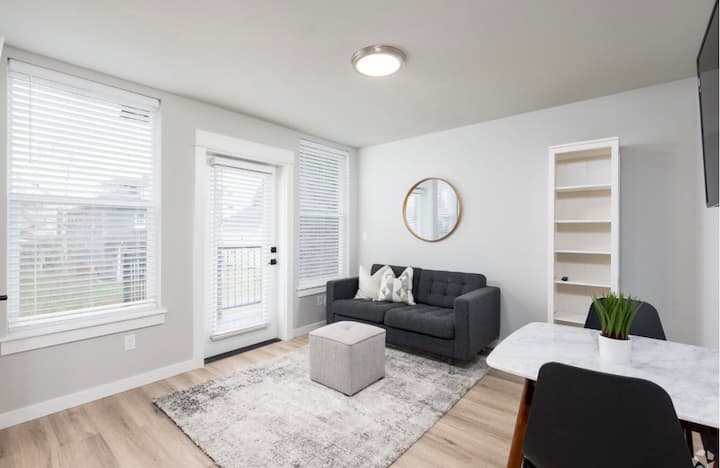 Apartment On 6th Ave - Tacoma, WA