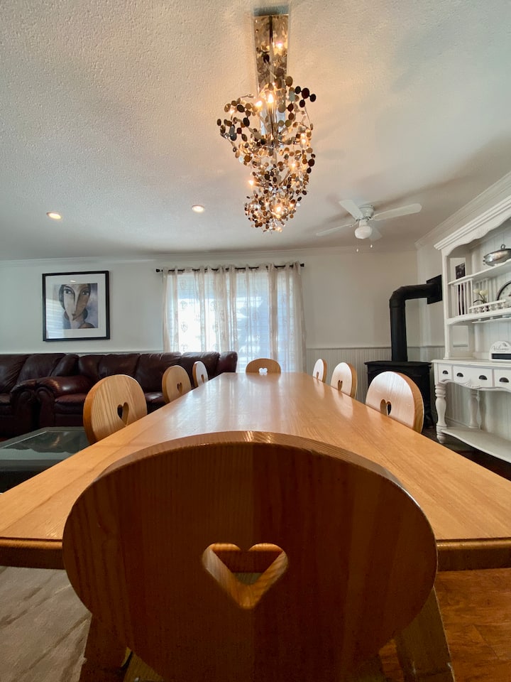 A Cozy Farmhouse Retreat - Collingwood