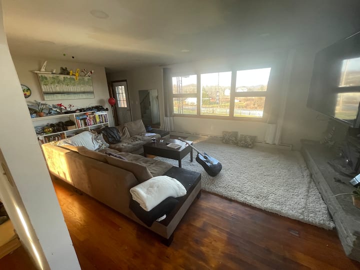 1 Br Near Gunks, Hiking Wine Cider Hudson Valley - Gardiner, NY