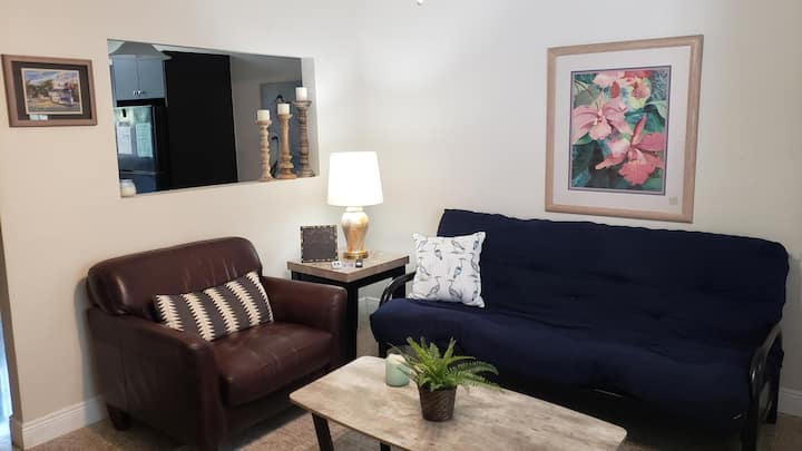 Seagull Two -1bd/1ba- Walk To Trails, Stores. - Fort Lauderdale