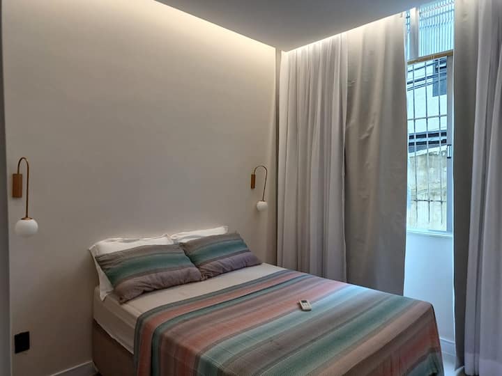 Apartamento Reformado Em Copa - Rio de Janeiro