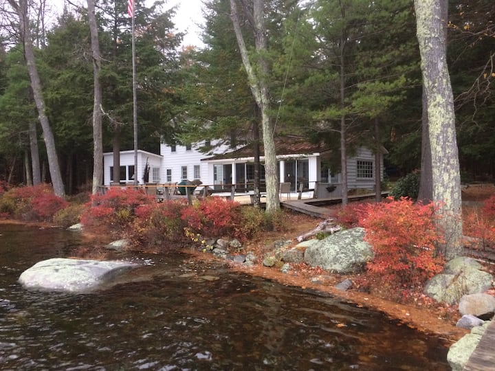 Beautiful Home On The Lake! - New London, NH