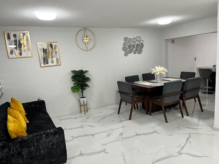 Casa Amplia,y Céntrica A 1 Cuadra De Las Americas - Morelia