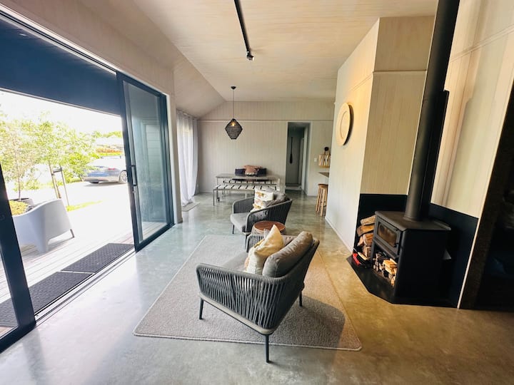 Modern Stylish Home Away From Home In Mangawhai - Mangawhai