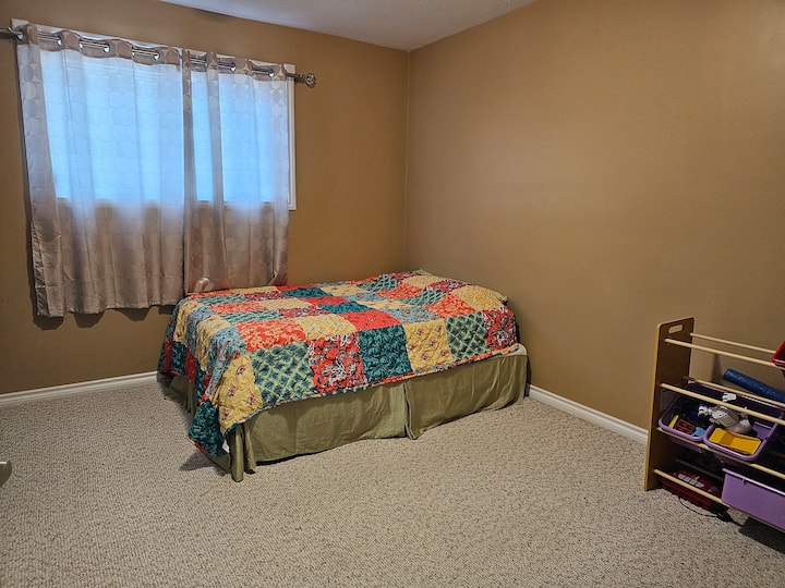 Spacious Basement/2bed/1bath - Prince Albert