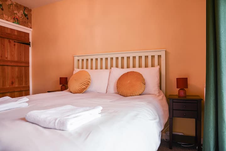 Witty Fox Cottages - No.16 - 2 Bedrooms - Wiltshire