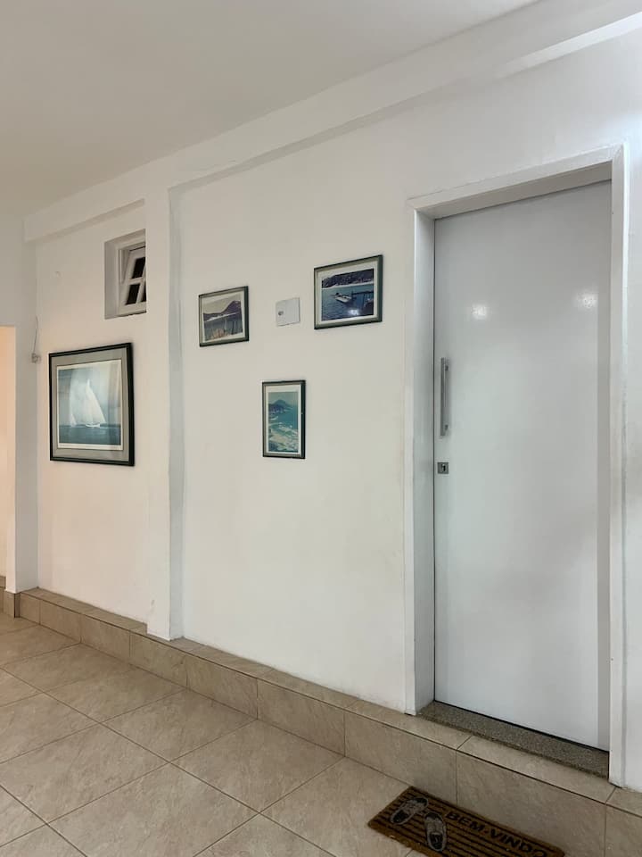 Casa Com Garagem, 2 Quartos E Churrasqueira - Arraial do Cabo