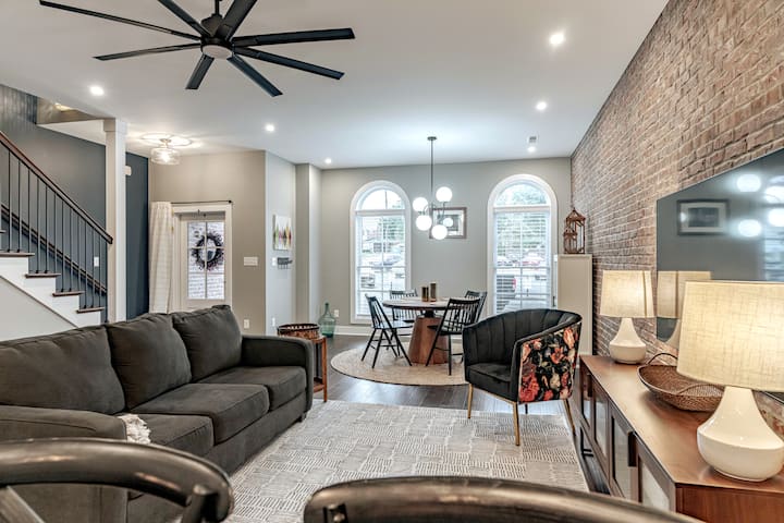 Pregame On Plum - Elizabethtown, KY