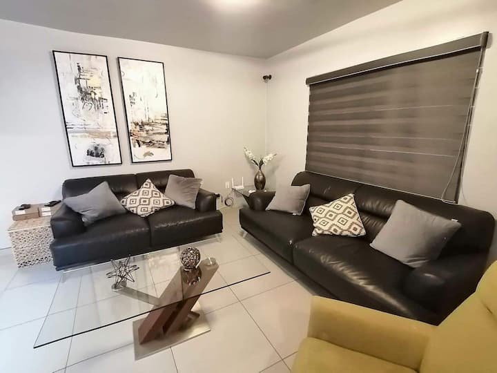 Amplia 10min Playa, 10min Centro - Ensenada