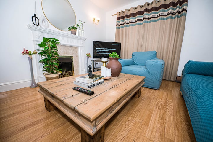 Sunny 3br | Garden + Parking | 7min To Tube - イルフォード