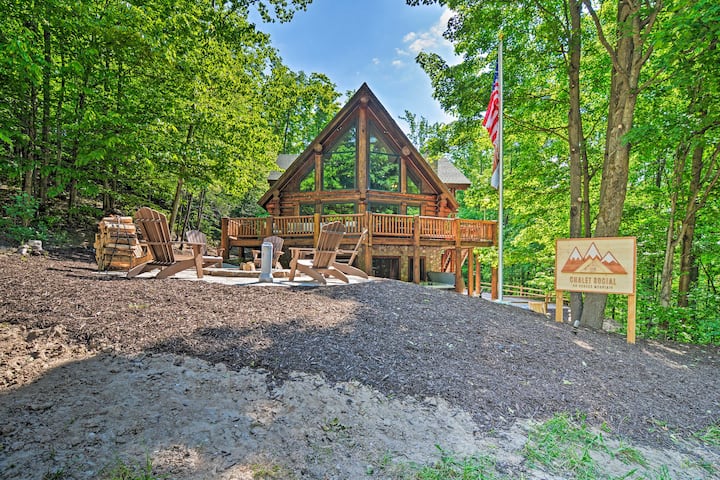 Slope-side Serenity: Ultimate Ski/golf Sanctuary - Michigan