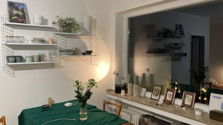 Small And Cozy - Cologne