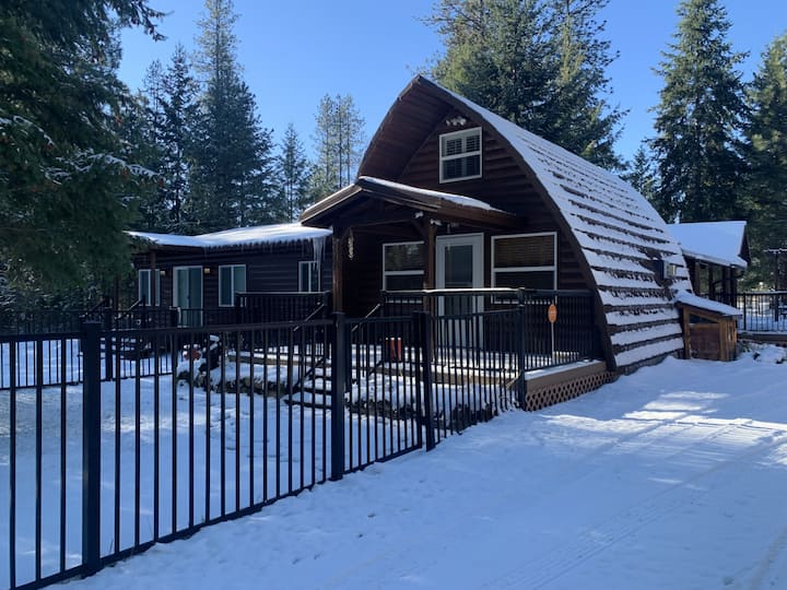 Deer Lake Chalet - Loon Lake, WA