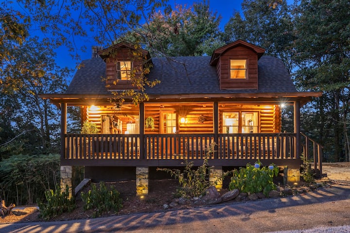 Wooded 3br Luxury Cabin, Close To City & Nature - Travelers Rest, SC
