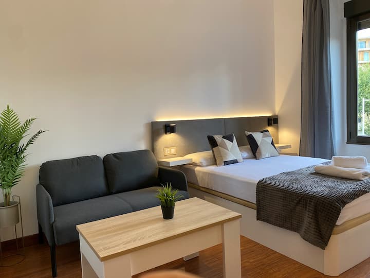 | Habitación-delux 2 | Smart Tv| Baño Compartido | - Salamanque