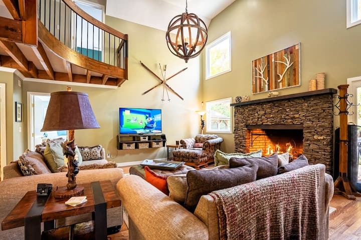 Bear In The Sky Ski House - Killington, VT