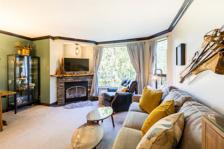 Ski-in/out Upper Vill 1br:httb, Sauna, Fire-sleep4 - Whistler Blackcomb